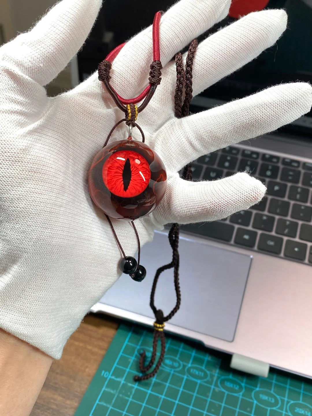 Inferno Gaze - Beast Pupil Pendant – lkbird