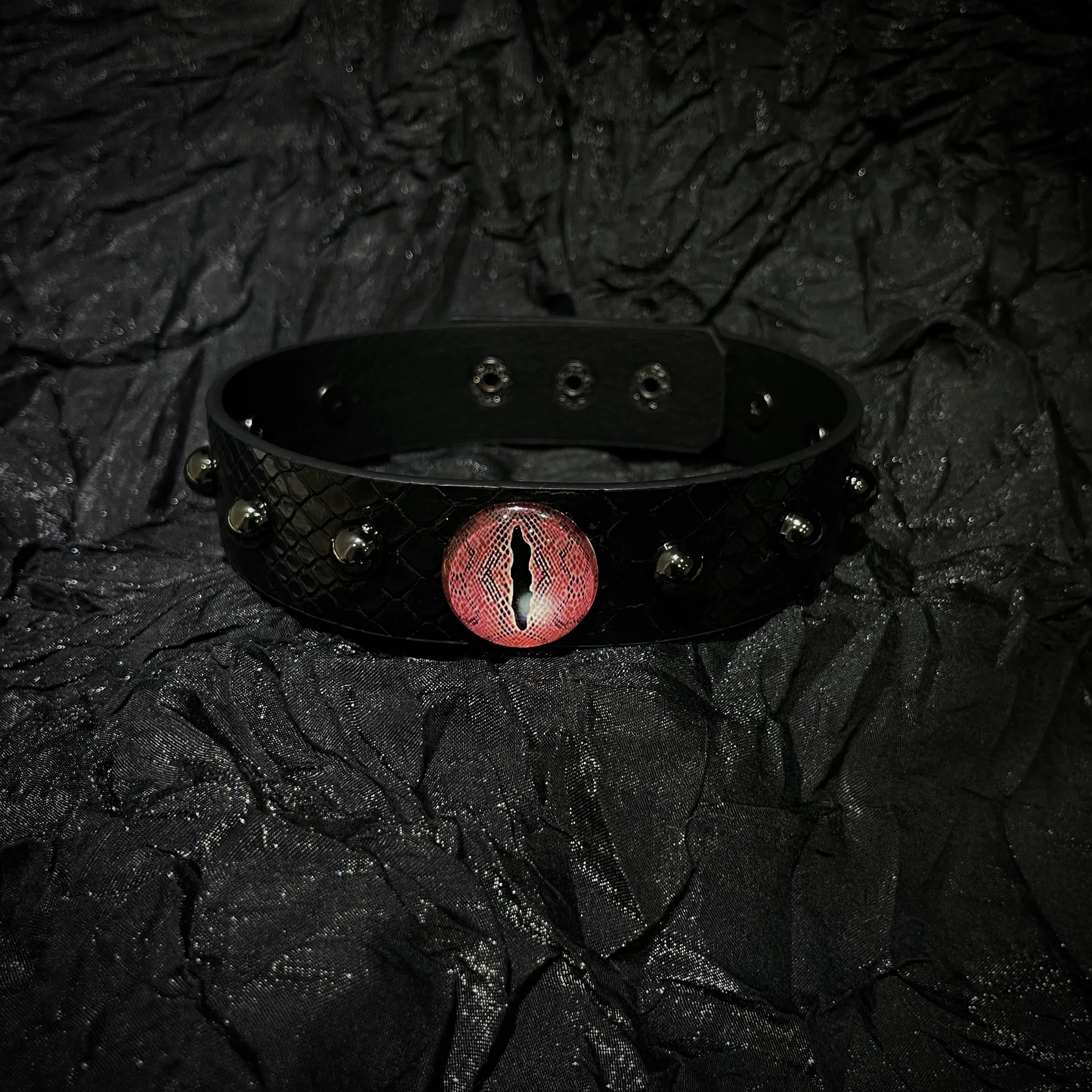 Infernal Eye – lkbird